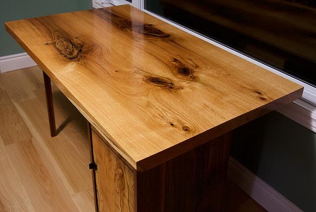 Slab Desk - Woodworking Project by Manitario - Craftisian